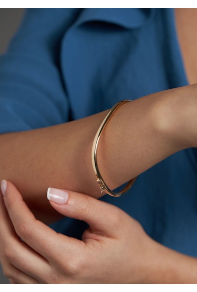 Bosphorus Kare Formlu Altın Kelepçe Bilezik