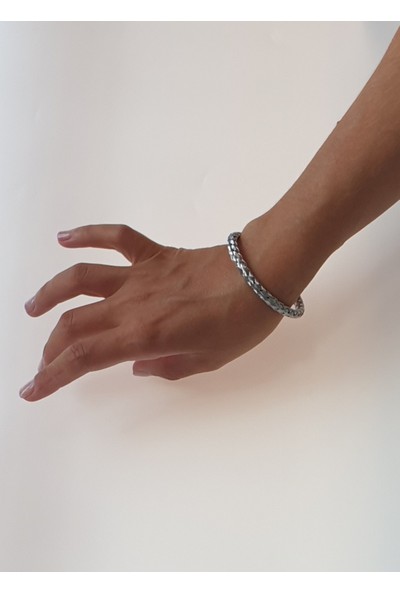 Eva Takı Tilki Kuyruğu Hasır Örgü Gümüş Renkli Bileklik Eva Takı Tilki Kuyruğu Hasır Örgü Gümüş Renkli Bileklik