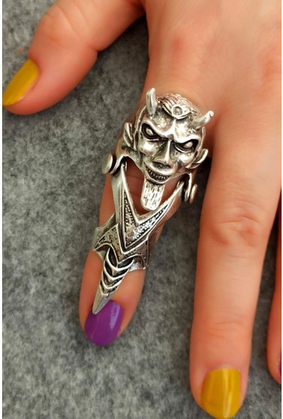 Fildişi Aksesuar Antik Gümüş Kaplama Şeytan (Iblis) Şekilli El Yapımı Ayarlanabilir Yüzük Fildişi Aksesuar Antik Gümüş Kaplama Şeytan (Iblis) Şekilli El Yapımı Ayarlanabilir Yüzük