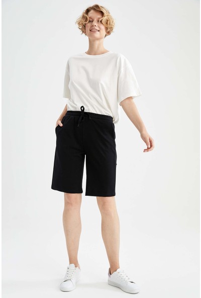 DeFacto Cepli Beli Bağcıklı Relax Fit Bermuda Şort DeFacto Cepli Beli Bağcıklı Relax Fit Bermuda Şort