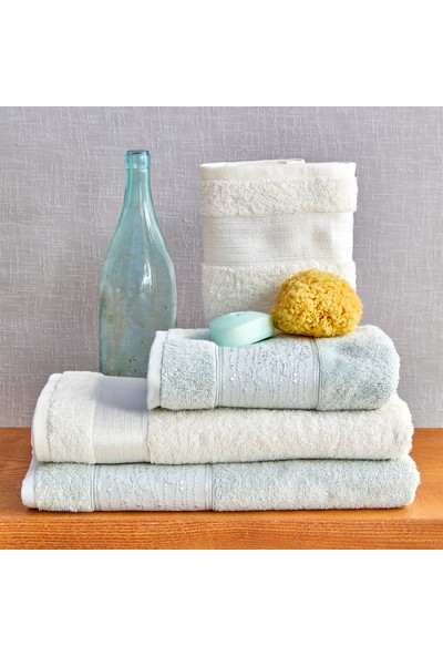 Karaca Home Ophelia Flos 4 Parça Yeşil Offwhite Hamam Seti Karaca Home Ophelia Flos 4 Parça Yeşil Offwhite Hamam Seti