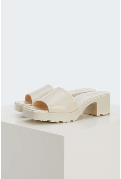 Defacto Topuklu Tek Bantlı Terlik V9001AZ21SM