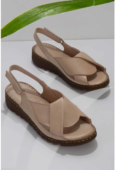 Bambi Bej Deri Kadın Sandalet K05907001803