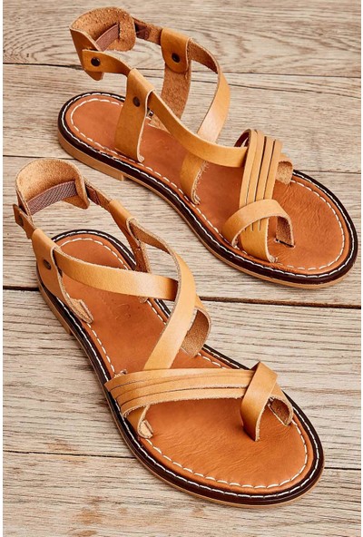 Bambi Taba Deri Kadın Sandalet K05602808503