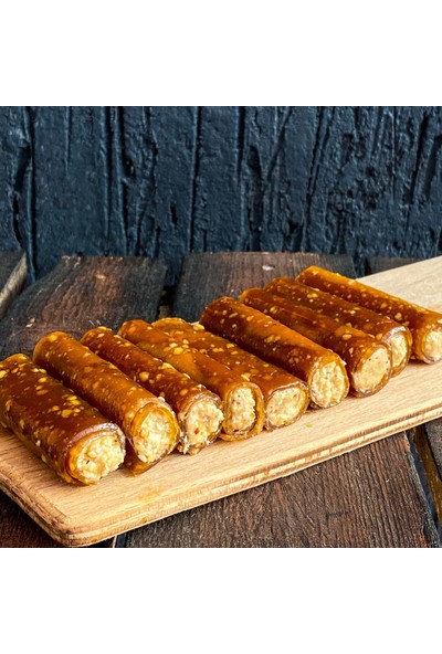 Zigana Tatlıcısı Sade Dut Pestili Sarma 500 gr Zigana Tatlıcısı Sade Dut Pestili Sarma 500 gr