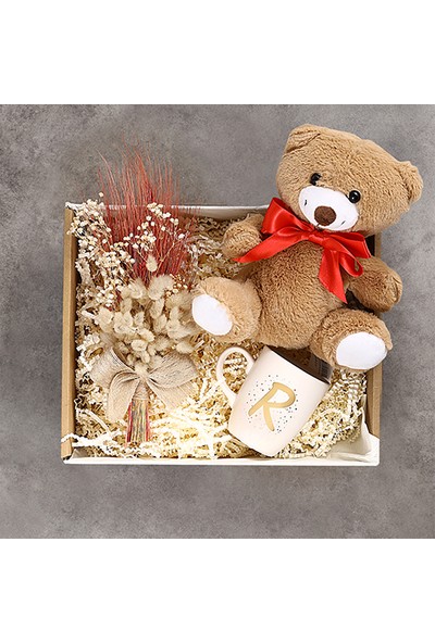 Deepwell Büyük Boy Peluş Ayıcık Kişiye Özel Yaldızlı Harfli Kupa Çiçek Demeti Hediye Seti Deepwell Büyük Boy Peluş Ayıcık Kişiye Özel Yaldızlı Harfli Kupa Çiçek Demeti Hediye Seti