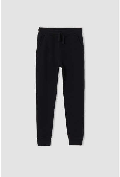 DeFacto Erkek Çocuk Slim Fit Dokulu Jogger Eşofman Altı R5970A621WN DeFacto Erkek Çocuk Slim Fit Dokulu Jogger Eşofman Altı R5970A621WN