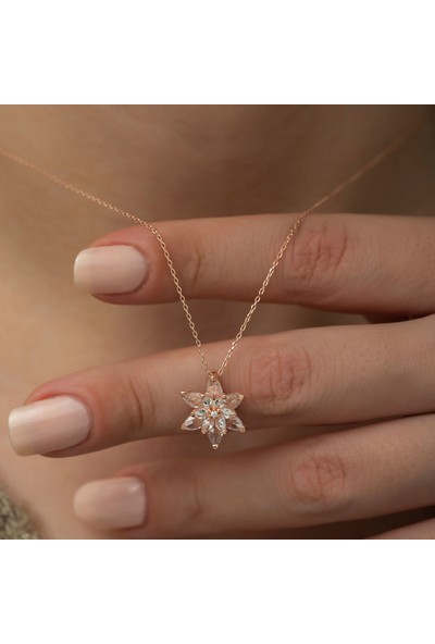 Ervanur 925 Ayar Gümüş Lotus Çiçeği Kadın Kolye