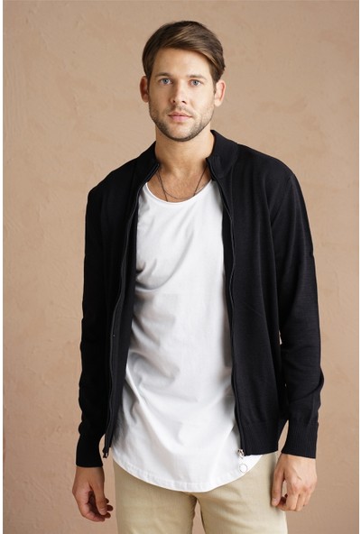 Tarz Cool Erkek Siyah Tek Plaka Ince Triko HIRKA-HRK1850R03S Tarz Cool Erkek Siyah Tek Plaka Ince Triko HIRKA-HRK1850R03S