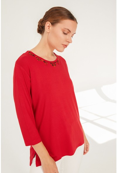 Desen Triko Kadın Sıfır Yaka Truvakar Kol Yakası Işlemeli Penye Bluz Kırmızı