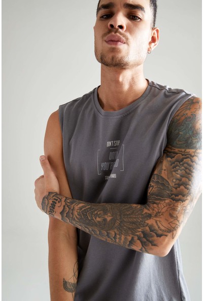 DeFacto Standart Fit Sırt Baskılı Kolsuz Spor Tişört U2463AZ21SM