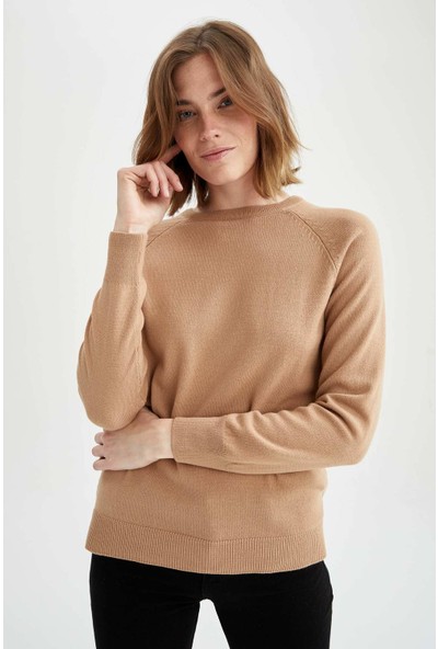 DeFacto Regular Fit Bisiklet Yaka Kaşmir Dokulu Ekstra Yumuşak Triko Kazak I6913AZ21WN DeFacto Regular Fit Bisiklet Yaka Kaşmir Dokulu Ekstra Yumuşak Triko Kazak I6913AZ21WN