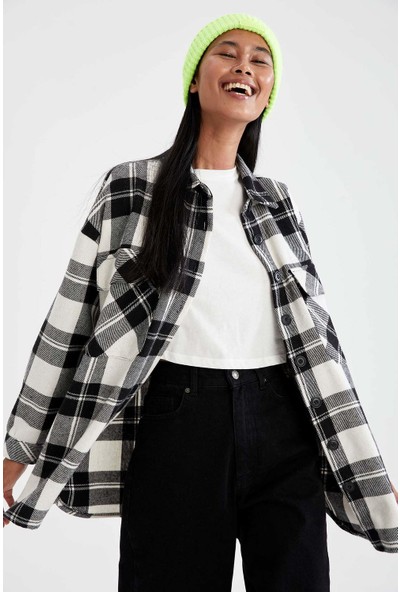 DeFacto Relax Fit Ekose Desenli Cep Detaylı Flanel Oduncu Gömlek Tunik S0420AZ21WN DeFacto Relax Fit Ekose Desenli Cep Detaylı Flanel Oduncu Gömlek Tunik S0420AZ21WN