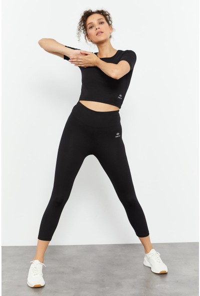 Tommy Life Siyah Kadın Yüksek Bel Kapri-Crop T-Shirt Slim Fit Tayt Takım - 95285 Tommy Life Siyah Kadın Yüksek Bel Kapri-Crop T-Shirt Slim Fit Tayt Takım - 95285