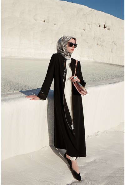 Zühre Baskı Yazılı Siyah Pardesü 12496 Zühre Baskı Yazılı Siyah Pardesü 12496