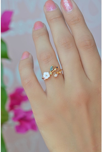 Sacce Scarves&Accessories Manolya Çiçekli Mavi Beyaz Renkli Ayarlanabilir Yüzük Sacce Scarves&Accessories Manolya Çiçekli Mavi Beyaz Renkli Ayarlanabilir Yüzük