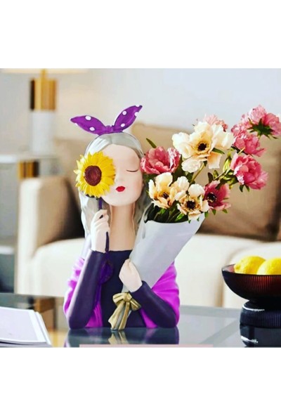 Cemrela Art Ay Çiçekli Buket Tutan Kız Heykeli Cemrela Art Ay Çiçekli Buket Tutan Kız Heykeli