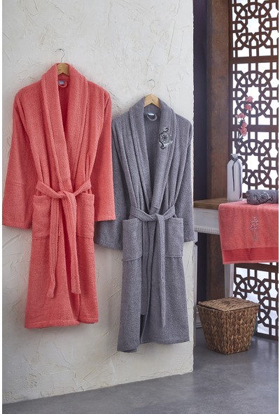 ÇAĞELKA Kadın Erkek Aile Havlulu Bornoz Seti ÇAĞELKA Kadın Erkek Aile Havlulu Bornoz Seti