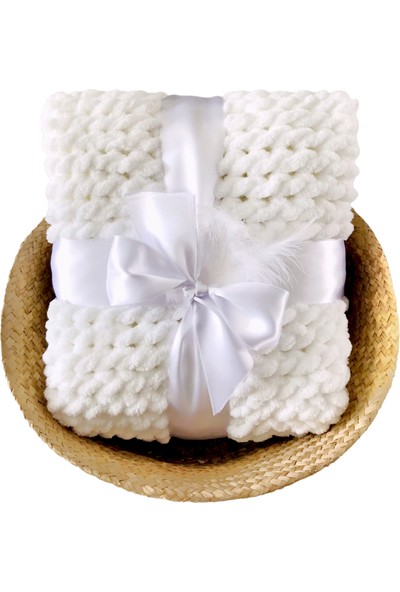 Juniperus Pufy El Örgüsü Battaniye Beyaz Juniperus Pufy El Örgüsü Battaniye Beyaz