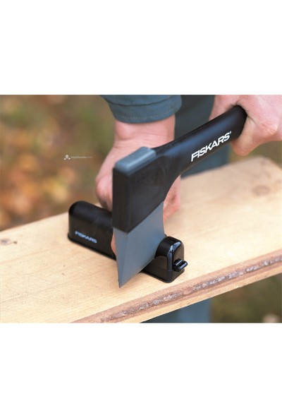 Fiskars 120000 Balta Ve Bıçak Bileyici