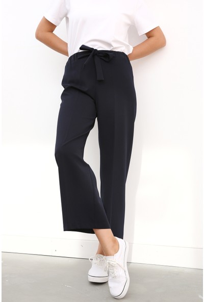 Yarece Beli Kuşaklı Rahat Kalıp Pantolon