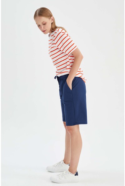 DeFacto Cepli Beli Bağcıklı Relax Fit Bermuda Şort W0745AZ21SM DeFacto Cepli Beli Bağcıklı Relax Fit Bermuda Şort W0745AZ21SM
