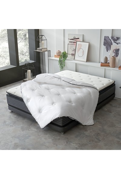 Yataş Bedding DACRON® HOLLOFIL MICROFIBER Yorgan 300 Gr. (Çift Kişilik XL - 235x215 cm) Yataş Bedding DACRON® HOLLOFIL MICROFIBER Yorgan 300 Gr. (Çift Kişilik XL - 235x215 cm)