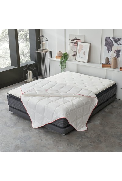 Yataş Bedding DACRON® 95 Yorgan 200 Gr. (Çift Kişilik XL - 235x215 cm) Yataş Bedding DACRON® 95 Yorgan 200 Gr. (Çift Kişilik XL - 235x215 cm)