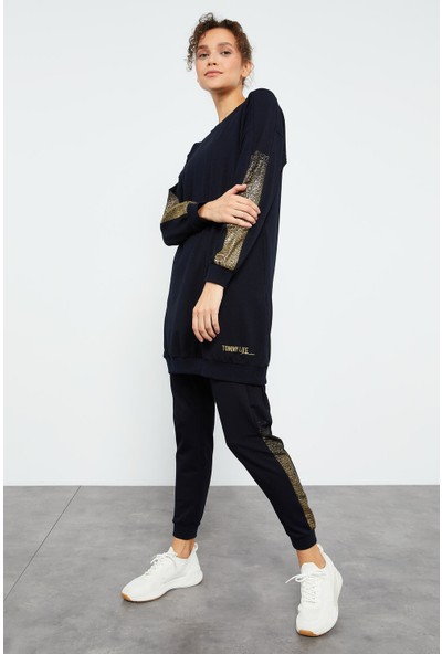 Tommy Life Kolları Simli Lacivert Kadın Eşofman Takım Tommy Life Kolları Simli Lacivert Kadın Eşofman Takım