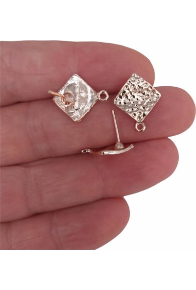 Mykonsept Kare Tasarım Çivili Küpe Malzemesi Rose Kaplama 4 Adet Mykonsept Kare Tasarım Çivili Küpe Malzemesi Rose Kaplama 4 Adet