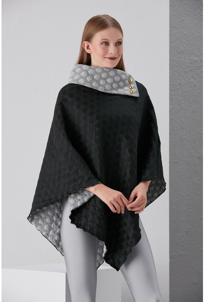 Dark Lavish Kadın Siyah Gri Garnili Düğme Detaylı Panço Dark Lavish Kadın Siyah Gri Garnili Düğme Detaylı Panço