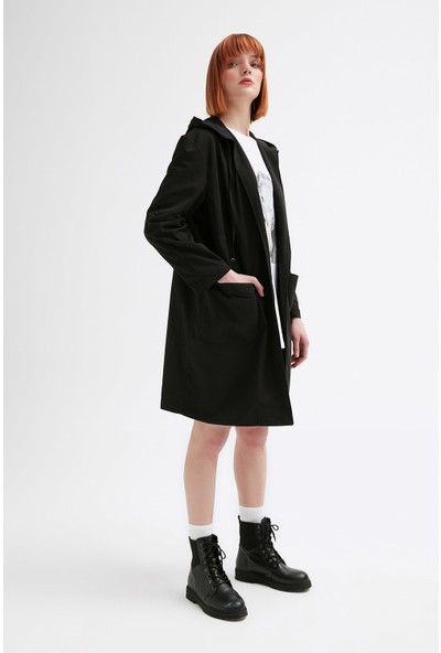 Açelya Okcu Fashion Truvakar Kol Astarsız Cep Tensel Trençkot