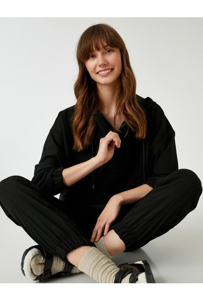 Koton Yakası Fermuarlı Sweatshirt Kanguru Cepli