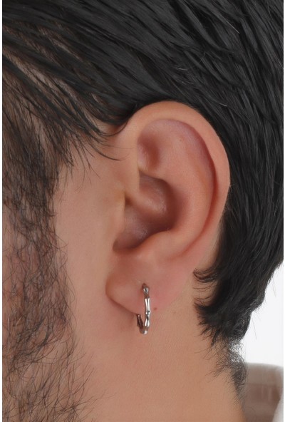 Madame Concept 925 Ayar Gümüş Burgu Detaylı Halka Erkek Küpe Madame Concept 925 Ayar Gümüş Burgu Detaylı Halka Erkek Küpe