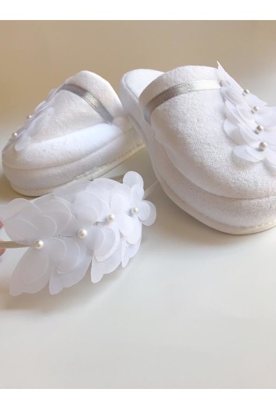 Alaz Tasarım Hobi Kelebekli Lohusa Terlik Taç Seti Alaz Tasarım Hobi Kelebekli Lohusa Terlik Taç Seti