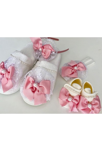 Bir Ada Hobi Lohusa Tacı Terliği Bebek Patik ve Bant Seti 39-40 Numara Bir Ada Hobi Lohusa Tacı Terliği Bebek Patik ve Bant Seti 39-40 Numara