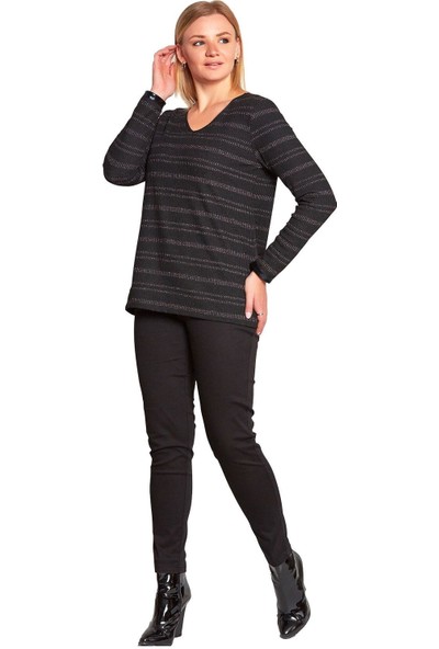 Günay Fierte Kadın Büyük Beden Bluz LM53031 V Yaka Simli Uzun Kol Spor Triko Gri Ekru Siyah Günay Fierte Kadın Büyük Beden Bluz LM53031 V Yaka Simli Uzun Kol Spor Triko Gri Ekru Siyah