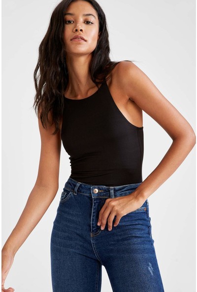 DeFacto Halter Yaka Slim Fit Çıtçıtlı Body V4148Az21Au DeFacto Halter Yaka Slim Fit Çıtçıtlı Body V4148Az21Au