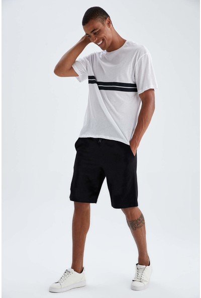 DeFacto Regular Fit Beli Bağcıklı Basic Şort W2512Az21Sm DeFacto Regular Fit Beli Bağcıklı Basic Şort W2512Az21Sm