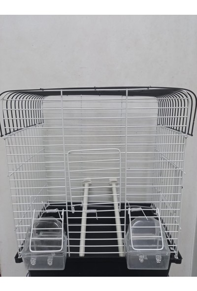 Koza Kafes Çift Kapılı Siyah-Beyaz Renkli Düz Çatılı 29 x 36 x 20 cm Koza Kafes Çift Kapılı Siyah-Beyaz Renkli Düz Çatılı 29 x 36 x 20 cm