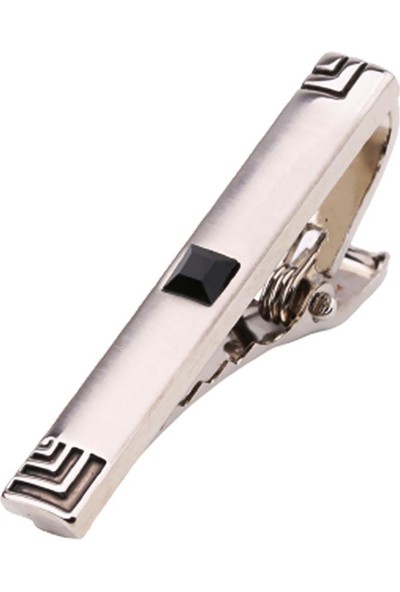 Kravatkolik Gümüş Renk Siyah Taşlı Köşeli Kravat Iğnesi Kravatkolik Gümüş Renk Siyah Taşlı Köşeli Kravat Iğnesi