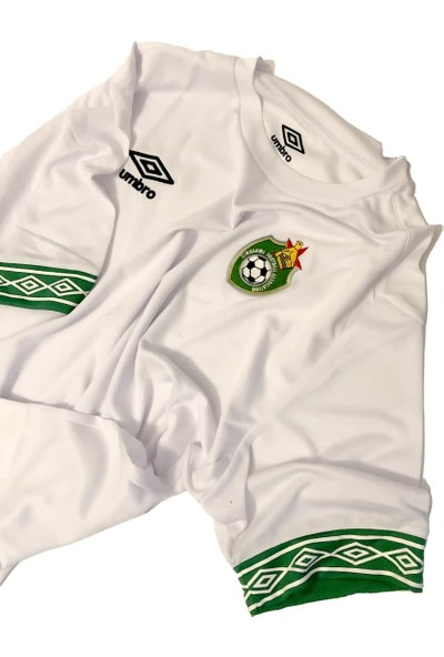 Umbro Zimbabve Millî Futbol Takımı Beyaz Forma Umbro Zimbabve Millî Futbol Takımı Beyaz Forma