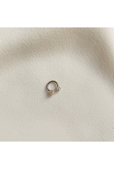 OkkoStore Kadın Silver Yarım Halka Taşlı Tragus Kıkırdak Piercing OkkoStore Kadın Silver Yarım Halka Taşlı Tragus Kıkırdak Piercing