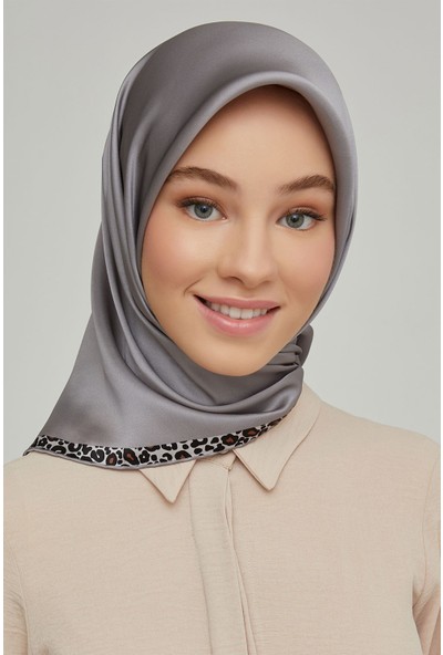 Armine 2021/22 Sonbahar Kış Serisi Düz Renk Gri Ipek Sura Eşarp