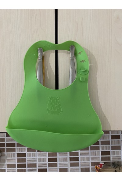 Masal Evi Silikon Cepli Mama Önlüğü Masal Evi Silikon Cepli Mama Önlüğü