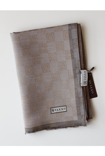 Vakko Marka Dama Desenli Ipekli Şal Vakko Marka Dama Desenli Ipekli Şal