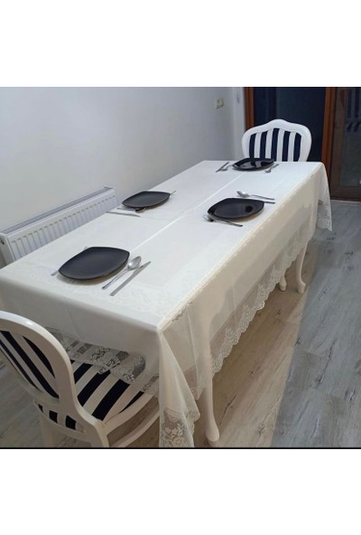 Sosyete Dükkanı Krem Dantelli Dertsiz Masa Örtüsü 160 x 220 cm. Sosyete Dükkanı Krem Dantelli Dertsiz Masa Örtüsü 160 x 220 cm.