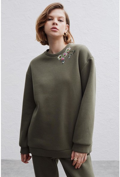 Perspective Esther Rahat Kalıp Bisiklet Yaka Haki Sweatshirt Perspective Esther Rahat Kalıp Bisiklet Yaka Haki Sweatshirt