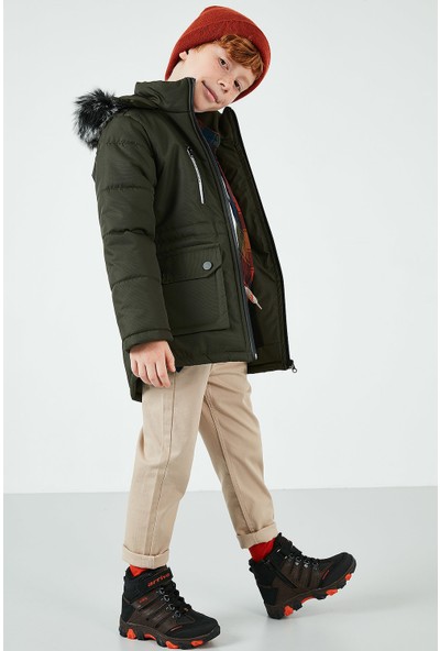 Lela Yakası Suni Kürklü Peluş Astarlı Kapüşonlu Mont Erkek Çocuk MONT 6036062