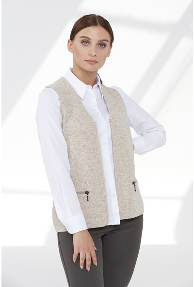 Desen Triko Kadın Çelik Örgü Cebi Fermuarlı Düz Triko Yelek V.bej Desen Triko Kadın Çelik Örgü Cebi Fermuarlı Düz Triko Yelek V.bej